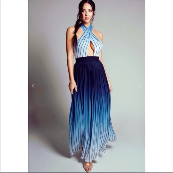 L'ATISTE | Dresses | Latiste Blue Ombre Pleated Maxi Dress By Amy Size ...